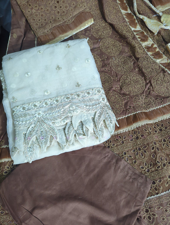 MnM lawn 3pc 713 – Brandedwear by Fatima Nazir