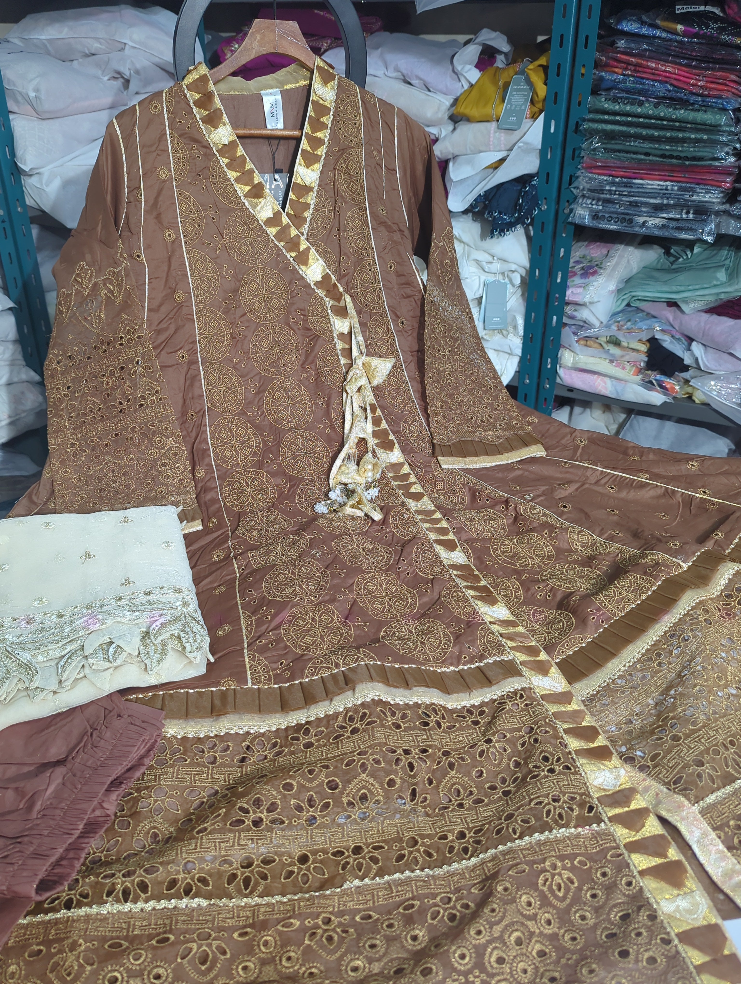 MnM lawn 3pc 713 – Brandedwear by Fatima Nazir